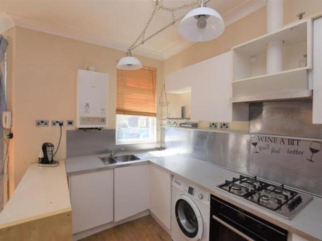 3 bedroom flat for rent in West Hendon Broadway, West Hendon, NW9