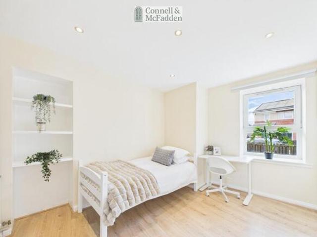 3 bedroom flat for rent in West Pilton Green, Pilton, Edinburgh, EH4