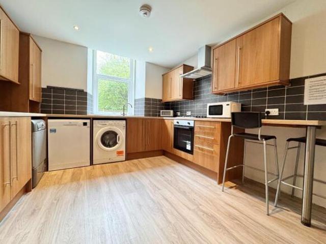 3 bedroom flat for rent in West Princes Street, Woodlands, Glasgow, G4