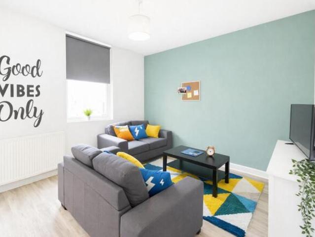 3 bedroom flat for rent in West Street, Sheffield, S1