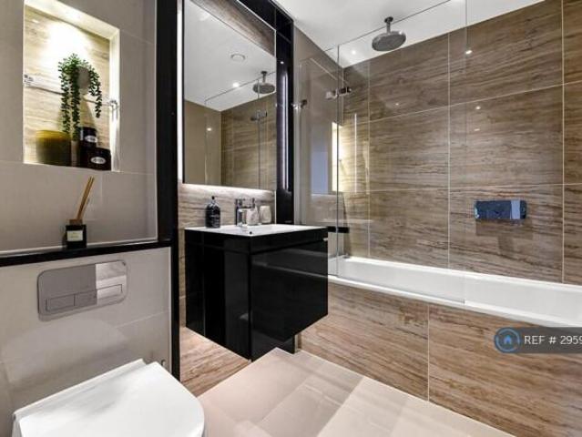 3 bedroom flat for rent in Westmark Tower, London, W2