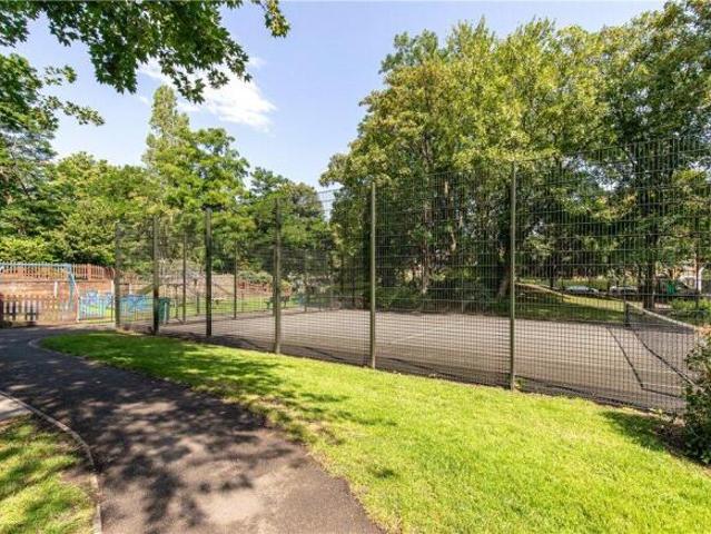 3 bedroom flat for rent in White House, Vicarage Crescent, SW11