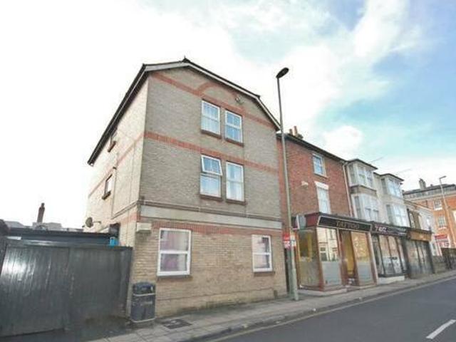 3 bedroom flat for rent in Winchester City Centre SO23
