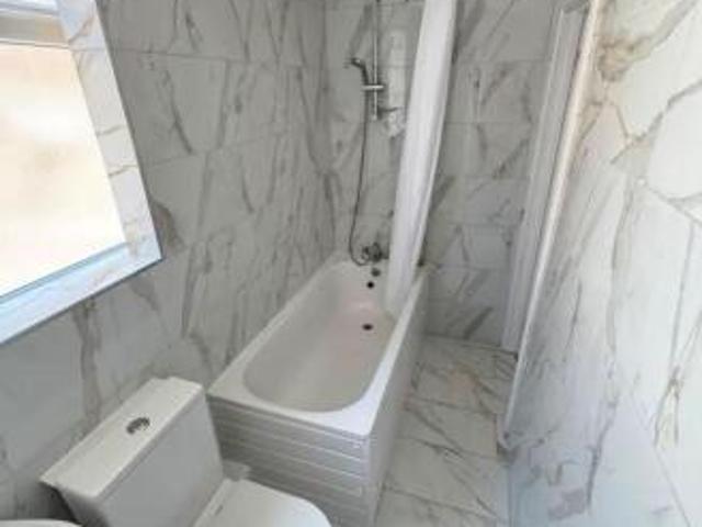 3 bedroom flat for rent in Windsor Road, London, E7