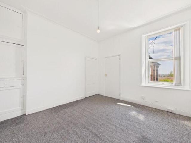 3 bedroom flat for rent in Wingrove Avenue, Newcastle Upon Tyne, NE4