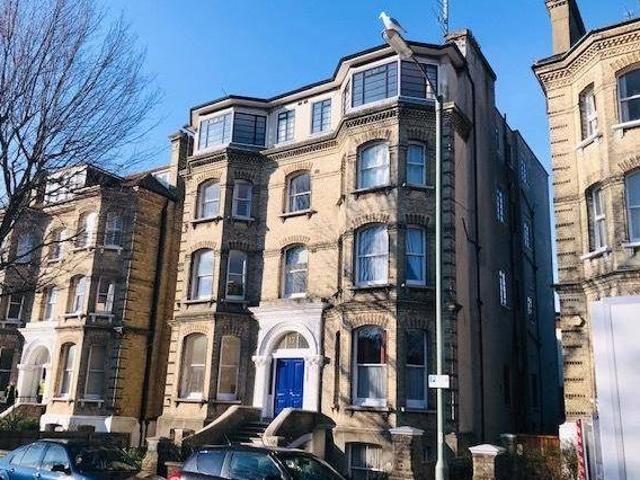3 bedroom flat for rent in Wilbury Road Hove BN3