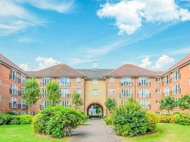 3 bedroom flat for rent in Willow View Crane Mead SG12