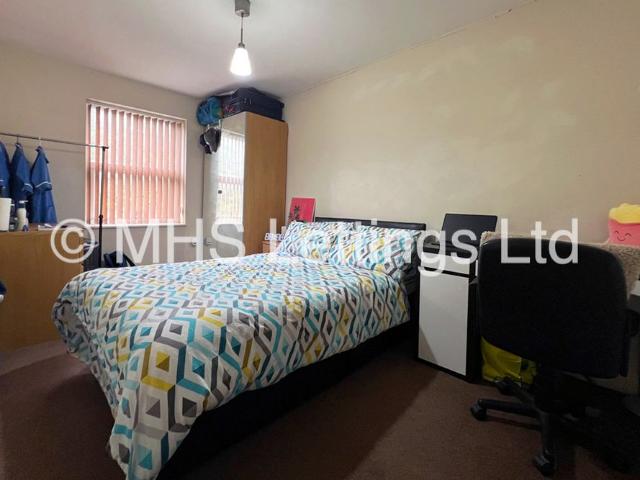 3 Bedroom Flat for rent in Woodsley Road