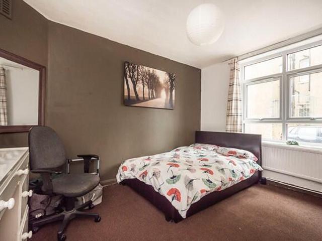 3 bedroom flat for rent in Wyfold Road, Fulham, London, SW6