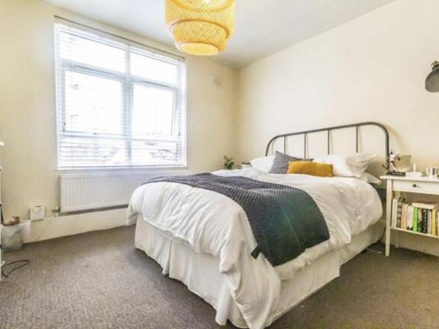 3 bedroom flat for rent in Wyfold Road, London, SW6