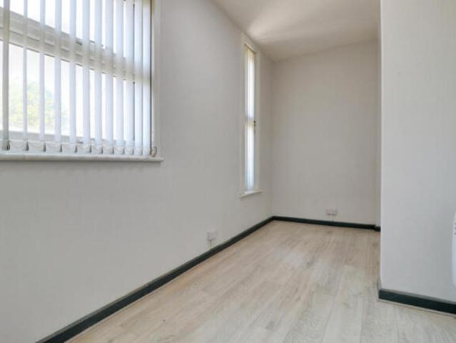 3 bedroom flat for rent in York Road, Southend on sea, SS1