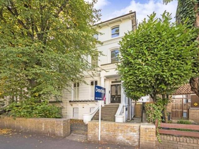 3 bedroom flat for rent in Abbey Road, West Hampstead, NW6