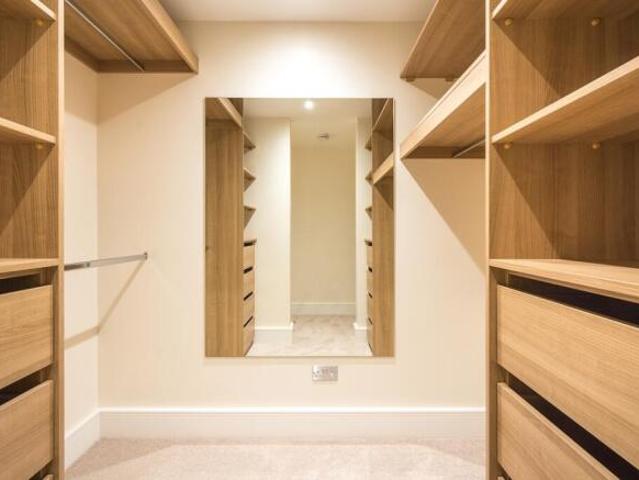 3 bedroom flat for rent in Abingdon Villas W8