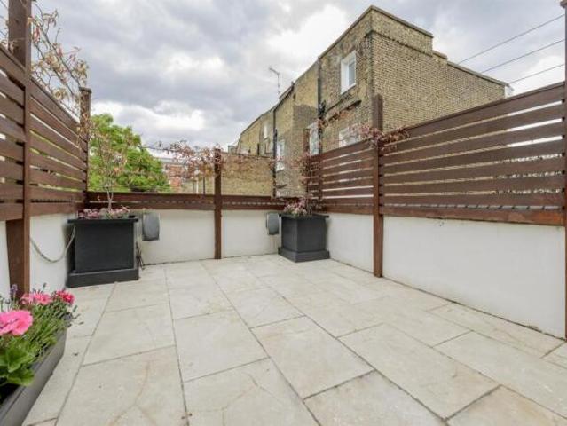 3 bedroom flat for rent in Abingdon Road, London, W8