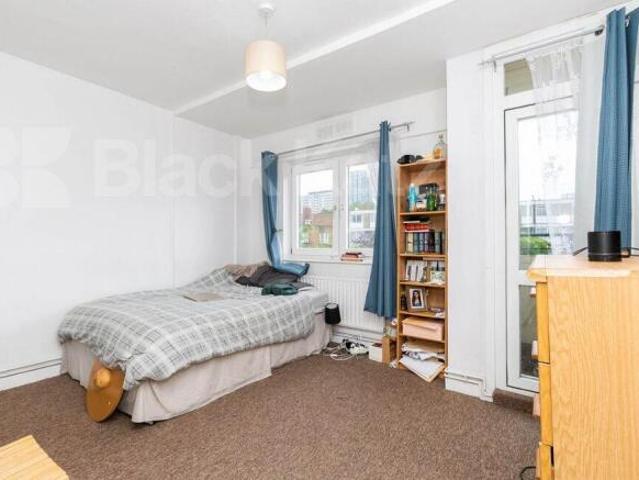 3 bedroom flat for rent in Agdon Street, Clerkenwell EC1V