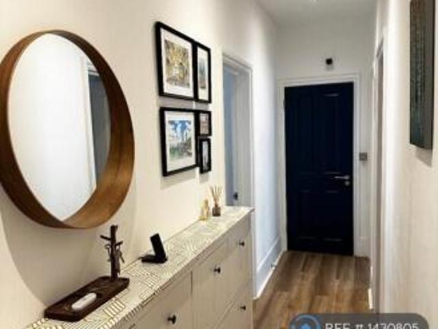 3 bedroom flat for rent in Addison Park Mansions, London, W14