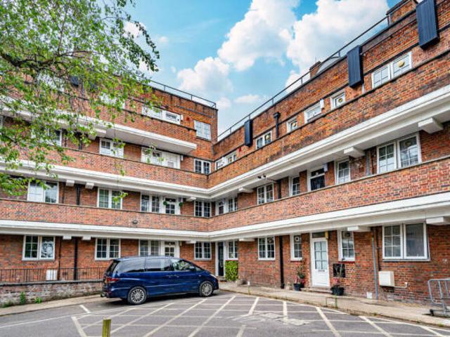 3 bedroom flat for rent in Adelaide Road, Chalk Farm, London, NW3