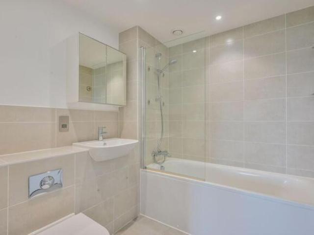 3 bedroom flat for rent in Adlay Apartments, Millet Place, Silvertown, London, E16
