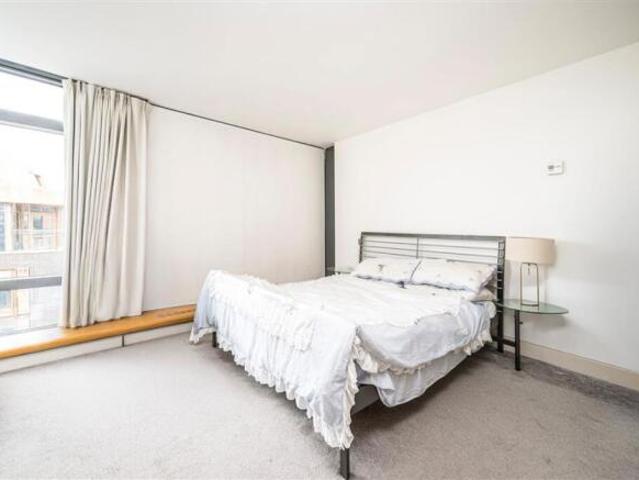3 bedroom flat for rent in, Albert Embankment, SE1