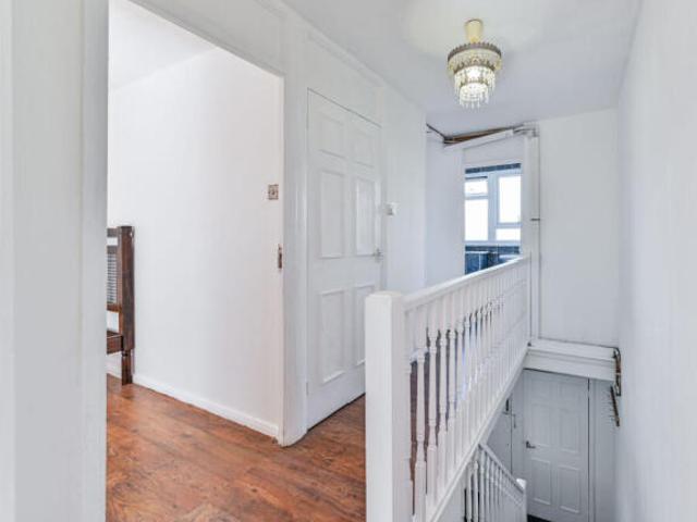 3 bedroom flat for rent in Albert Road, N15, Stoke Newington, London, N15