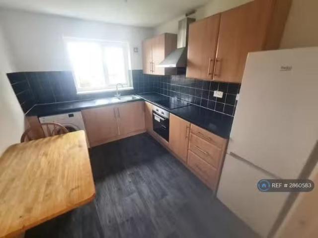 3 bedroom flat for rent in Alderwood Avenue, Liverpool, L24