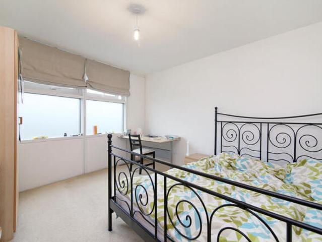 3 bedroom flat for rent in Angel Lane, London, E15