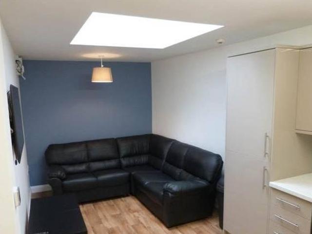 3 bedroom flat for rent in Apt 1 26 Aughton Street Ormskirk L39