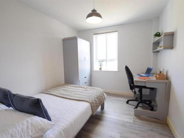 3 bedroom flat for rent in Apt 7, Brayford Court Student Apartment 26/27, LN1