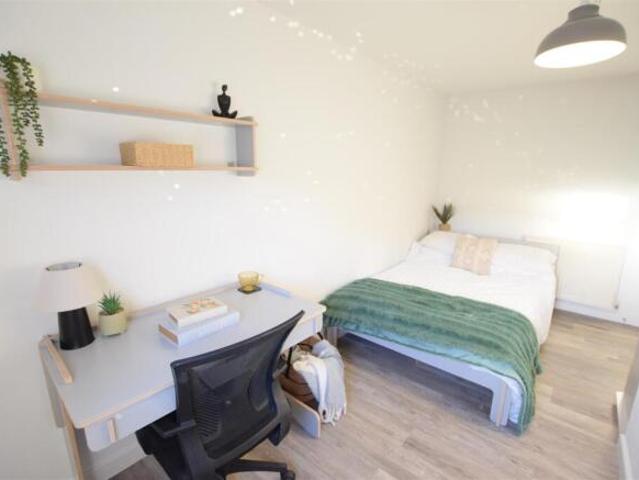 3 bedroom flat for rent in Apt 4, Brayford Court Student Apartment AVAILABLE NOW, LN1