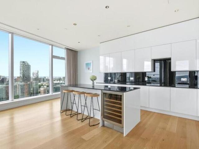 3 bedroom flat for rent in Arora Tower, Waterview Drive, SE10
