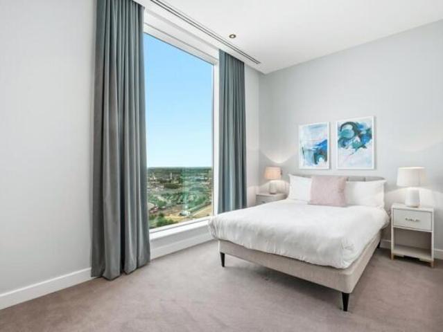 3 bedroom flat for rent in Arora Tower, Waterview Drive, SE10