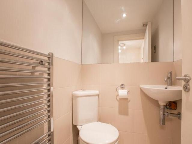 3 bedroom flat for rent in Ariel Road, London, NW6