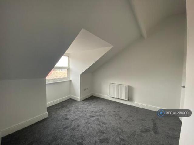 3 bedroom flat for rent in Arksey Lane, Bentley, Doncaster, DN5