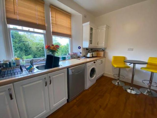 3 bedroom flat for rent in Arlington Road, Eastbourne, BN21