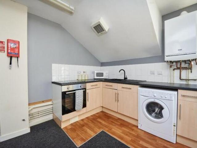 3 bedroom flat for rent in Arthur Street, Nottingham, Nottinghamshire, NG7