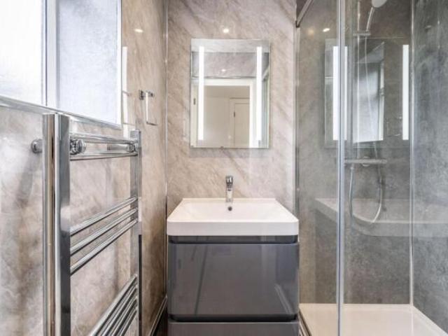 3 bedroom flat for rent in Aubyn Square, Roehampton, London, SW15