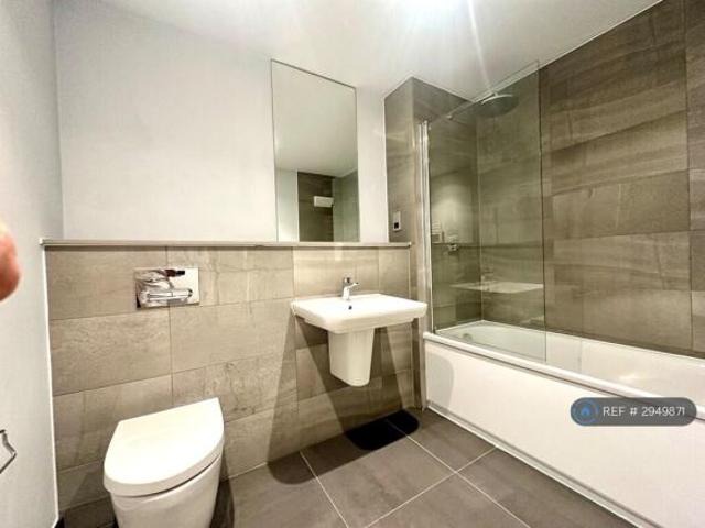 3 bedroom flat for rent in Axis Tower, Manchester, M1