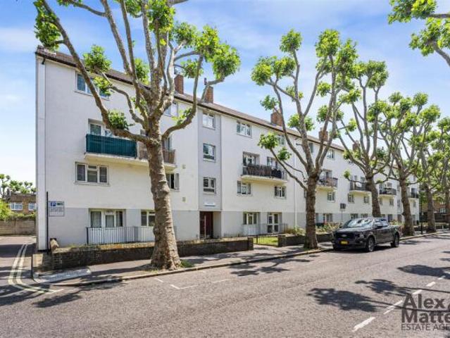 3 bedroom flat for rent in Balaclava Road, Bermondsey, SE1