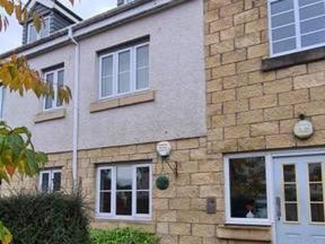 3 bedroom flat for rent in Barclay Drive Elderslie PA5