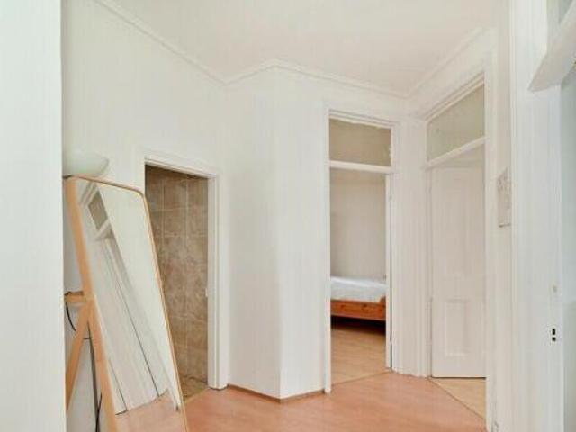 3 Bedroom Flat For Rent In Barons Court