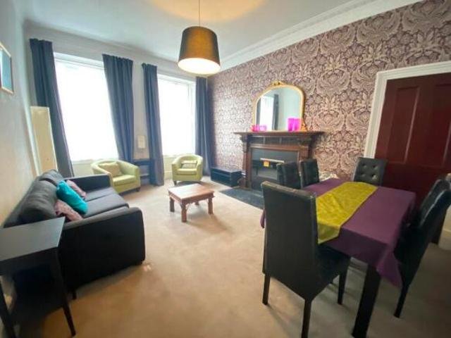 3 bedroom flat for rent in Barony Street, New Town, Edinburgh, EH3
