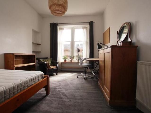 3 bedroom flat for rent in Barrington Drive, Woodlands, Glasgow, G4