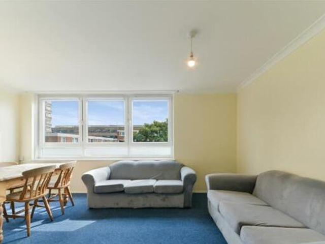 3 Bedroom Flat For Rent In Battersea, London