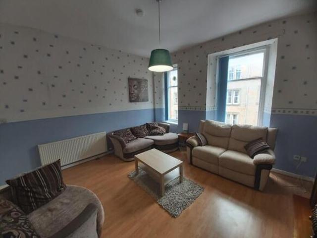 3 bedroom flat for rent in Bathgate Street, Dennistoun, G31