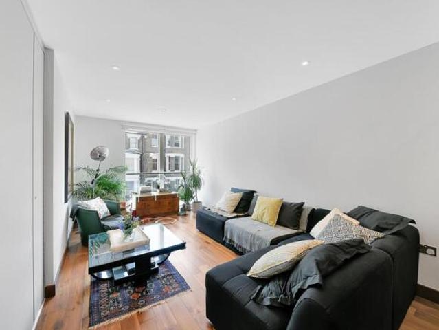 3 bedroom flat for rent in Beaufort Court, Maygrove Road, West Hampstead, London, NW6