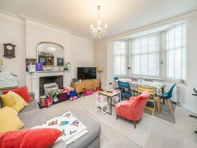 3 bedroom flat for rent in Beaufort Street, Chelsea, SW3