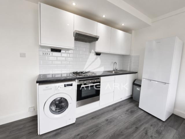 3 bedroom flat for rent in Beaumont Court, Upper Clapton Road, Hackney, London, E5