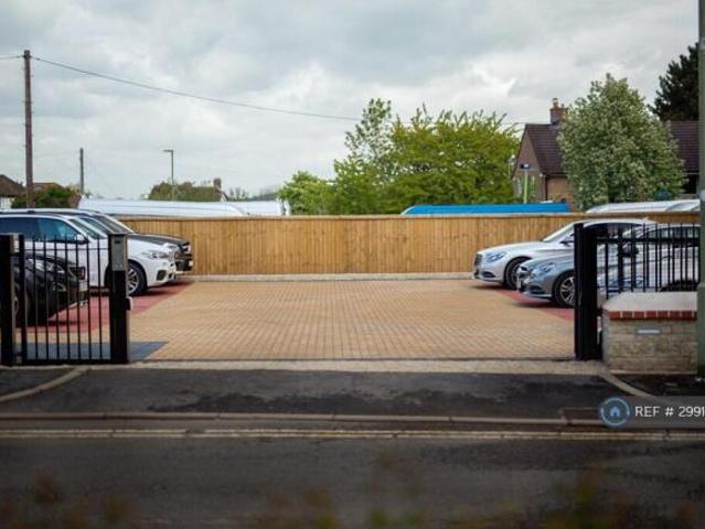 3 bedroom flat for rent in Beechwood House, Headington, Oxford, OX3