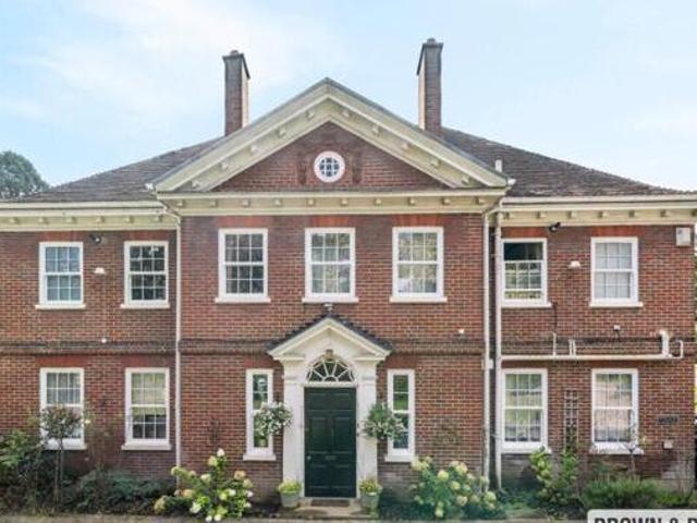 3 Bedroom Flat For Rent In Bickley Road