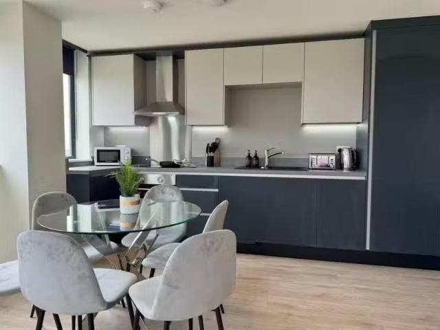 3 bedroom flat for rent in Birmingham Road, West Bromwich, Wes.